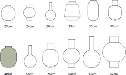 Pip Studio velká kovová váza 32cm, tmavě žlutá (Velká kovová váza v tmavě žluté barvě)