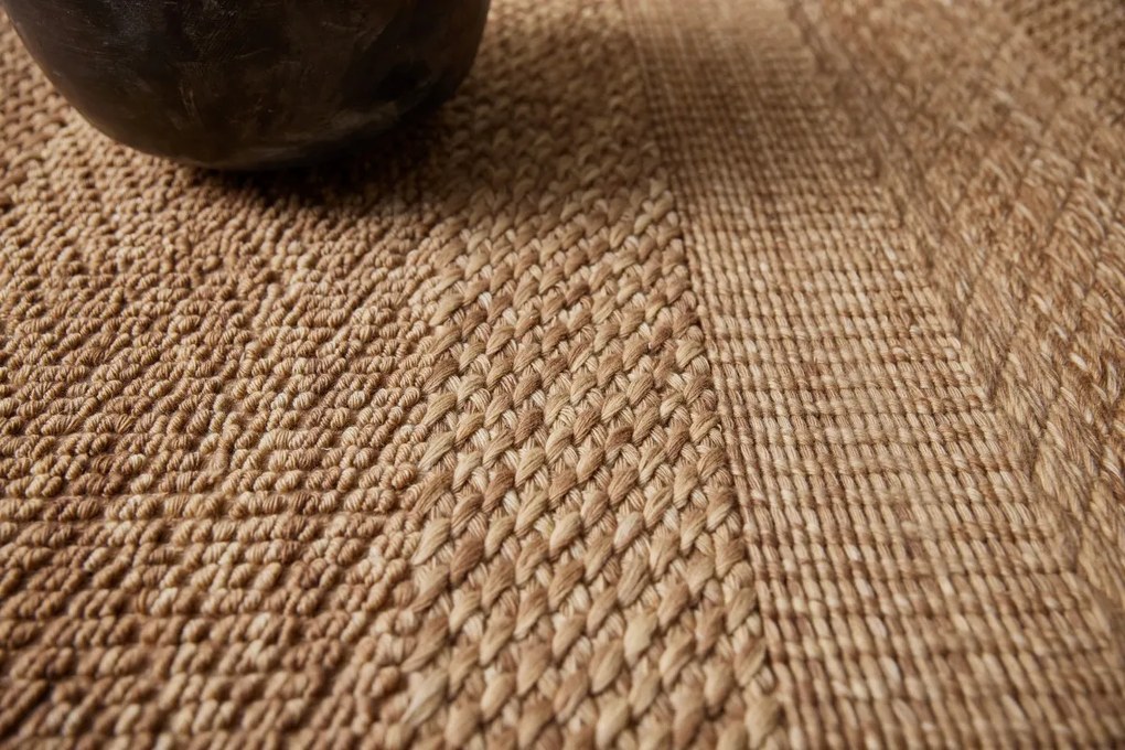 Diamond Carpets India, Ručně vázaný kusový koberec Golden Rugtriever DESP P94 Golden, 140x200, hnědá, chodba / předsíň