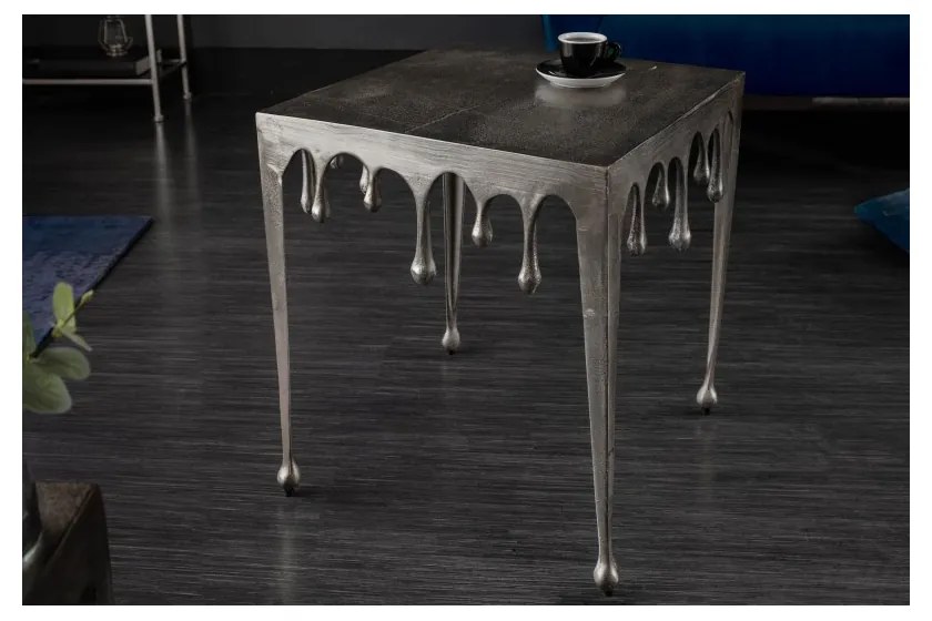 Massive home | Designový odkládací stolek LIQUID LINE L 50 CM stříbrný