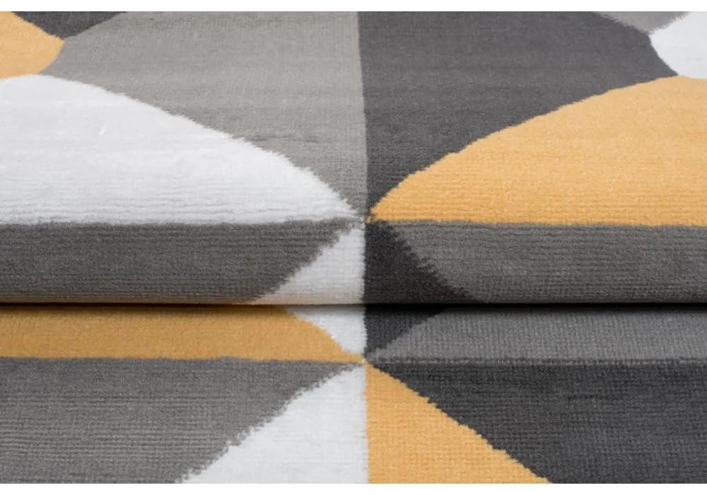 Kusový koberec PP Fino žlutý 250x300cm