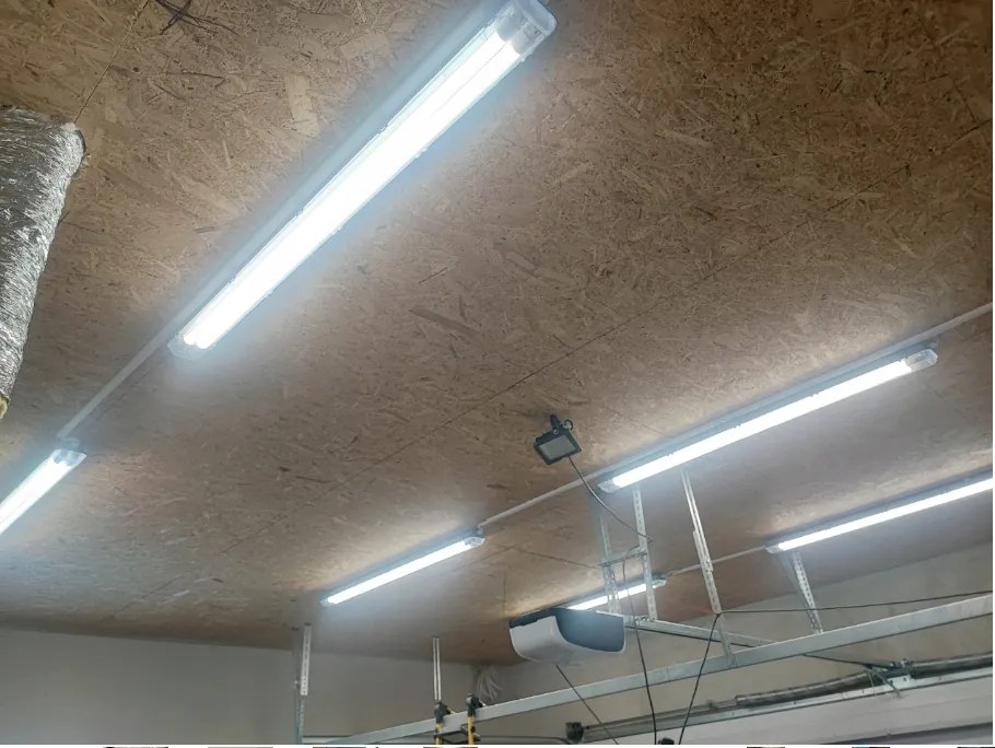 SADA 6 hermetických LED svítidel 120 cm do dílny pro trubice