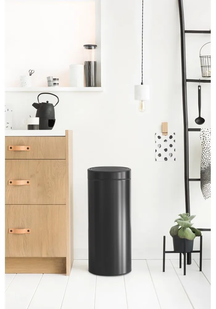 Brabantia Touch Bin New 30 L matná černá 115301