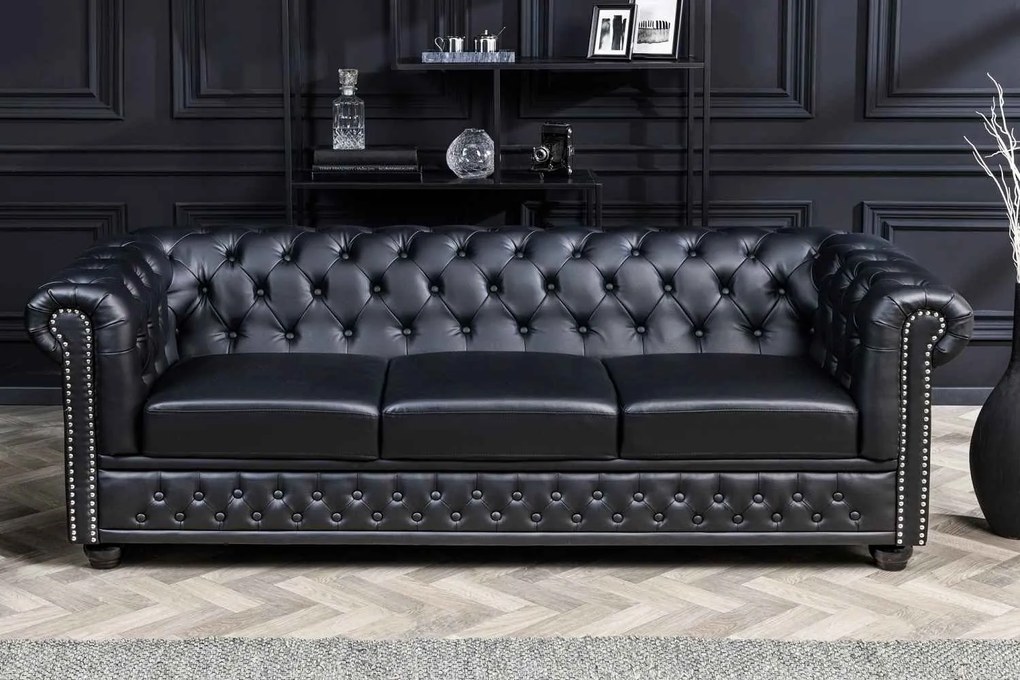Designová 3-místná sedačka Chesterfield 205 cm černá - skladem