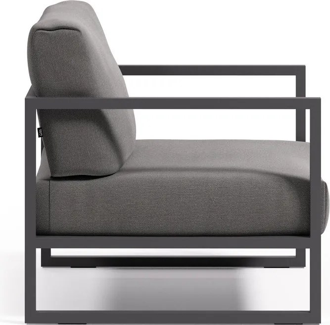 Tmavě šedé kovové zahradní křeslo Comova – Kave Home