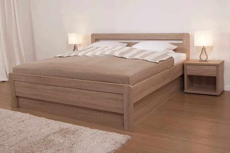 BMB Dřevěná postel Karlo klasik 200x180