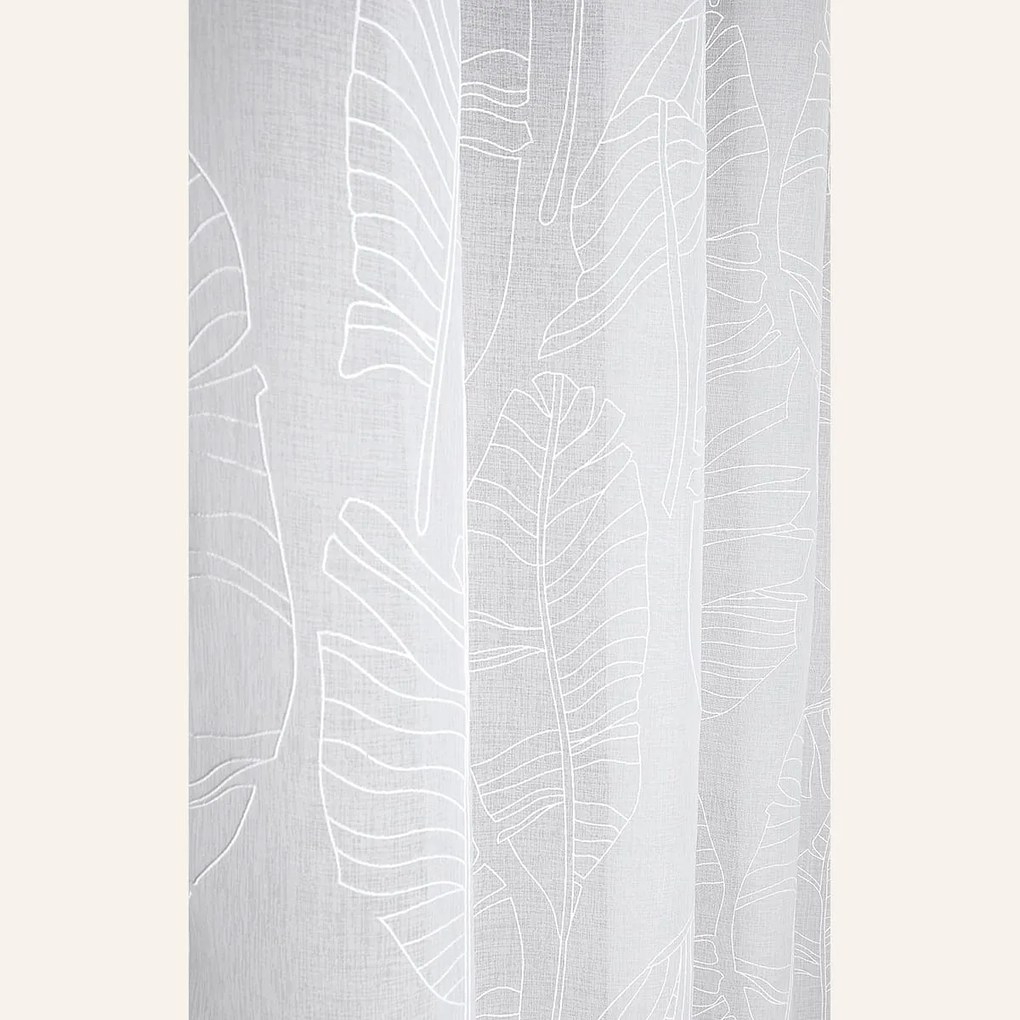 Bílá záclona Flory s listovým vzorem a řasící páskou 140 x 280 cm