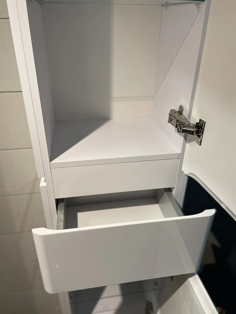 Lavedo Lion White II 40 vysoká závěsná skříňka do koupelny Orientace: Levá