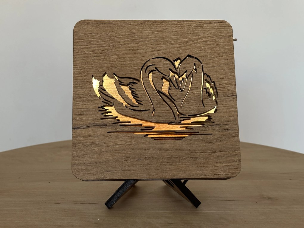 Li-Go "Labutě" lampa 19x19 cm provedení povrchu: dub světlý