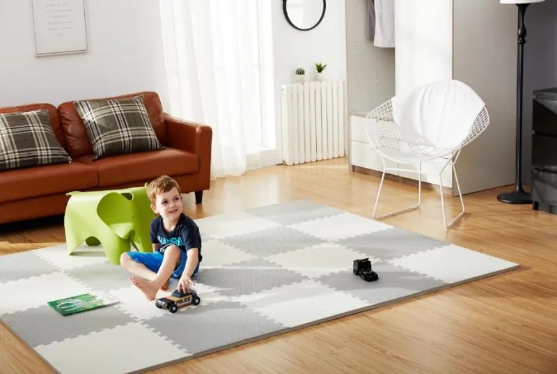 Velká pěnová podložka Ricokids puzzle 60x60 cm 4 ks bílá a šedá pro děti