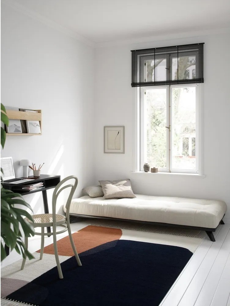Jednolůžková postel z borovicového dřeva s roštem 90x200 cm Senza – Karup Design