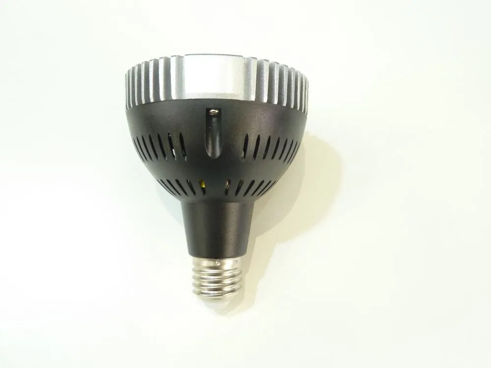 LED žárovka E27 PAR30 SR35-24 Teplá bílá
