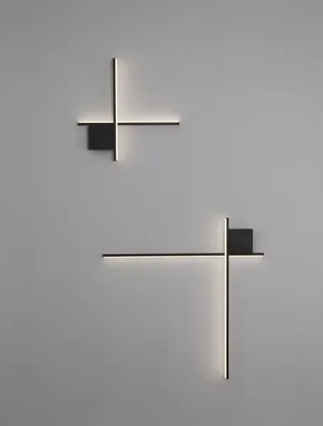 Designové nástěnné svítidlo Cross 50 černá