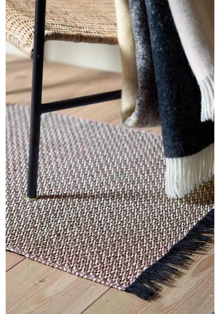 Plastový koberec Gritty taupe 70x150, Lina Johansson Švédsko
