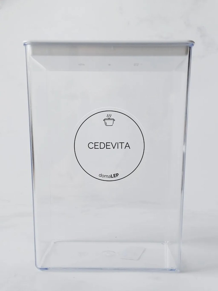 Samolepka na láhev CEDEVITA –  průměr 5 cm – průhledná vinylová, voděodolná, omyvatelná samolepka na dózy, základní písmo