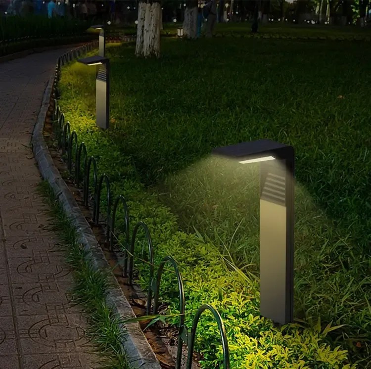 Solární LED zahradní lampa na zahradní sloup se senzorem soumraku