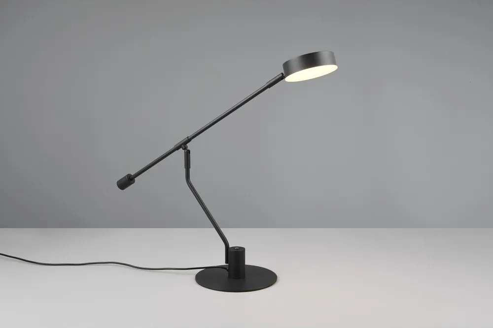 Matně černá LED stolní lampa s ohybatelnou konstrukcí (výška 64 cm) Manduro – Trio