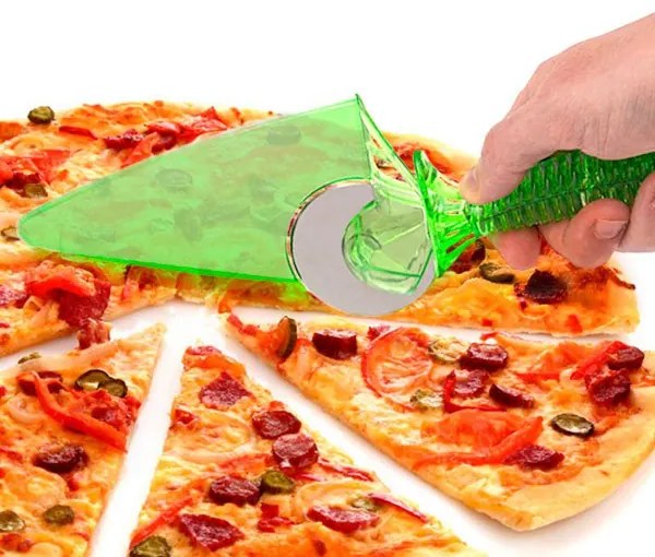 Nůž na pizzu