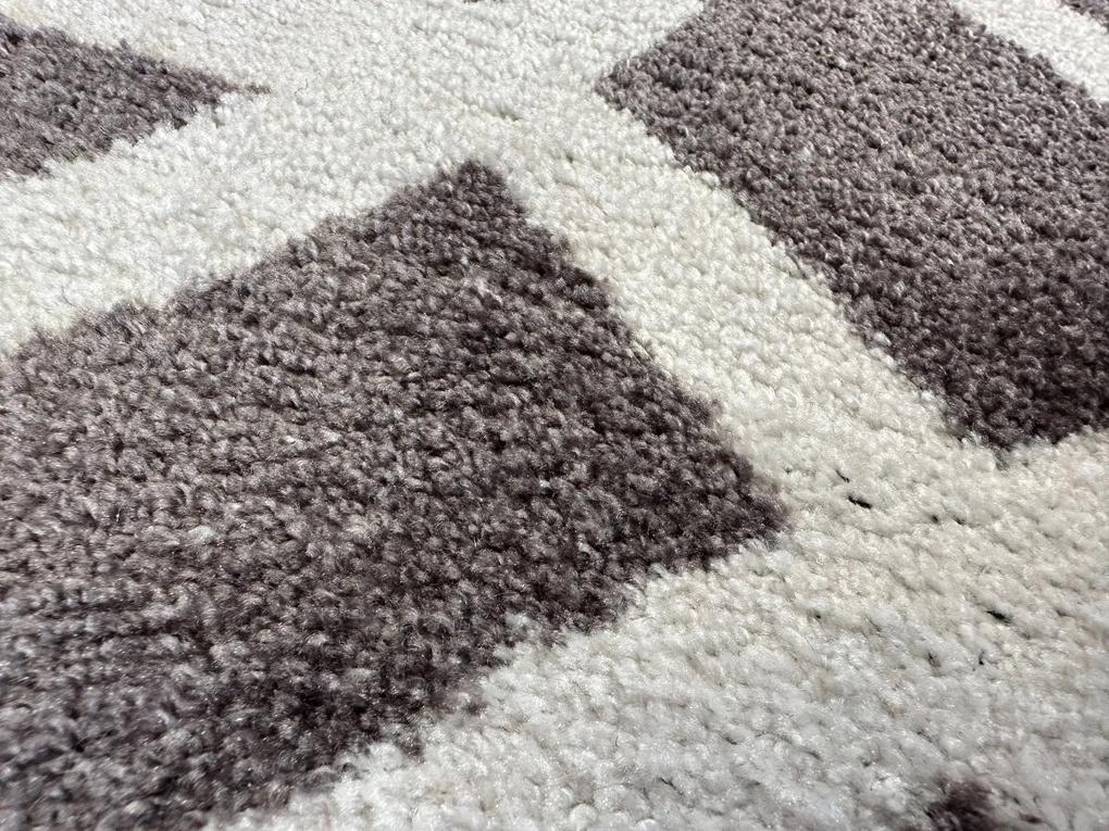GDmats koberce Designový kusový koberec Patrick od Jindřicha Lípy - 140x200 cm