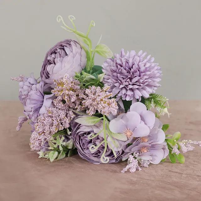 Umělá kytice ze čtyřech druhů květin Barva: purpurová