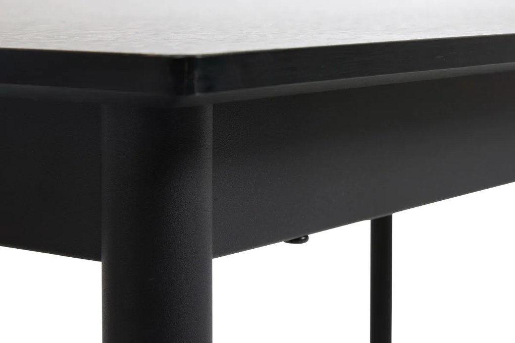 Designový jídelní stůl Lakshmana 140 cm černý