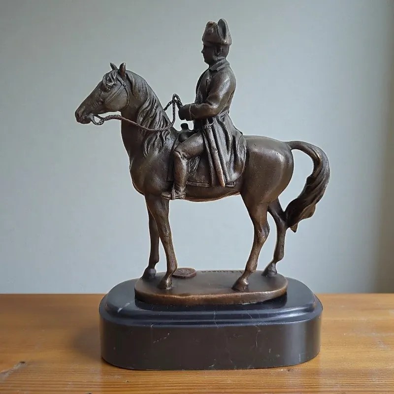 Napoleon na koni - bronzová socha, signováno A. Canova