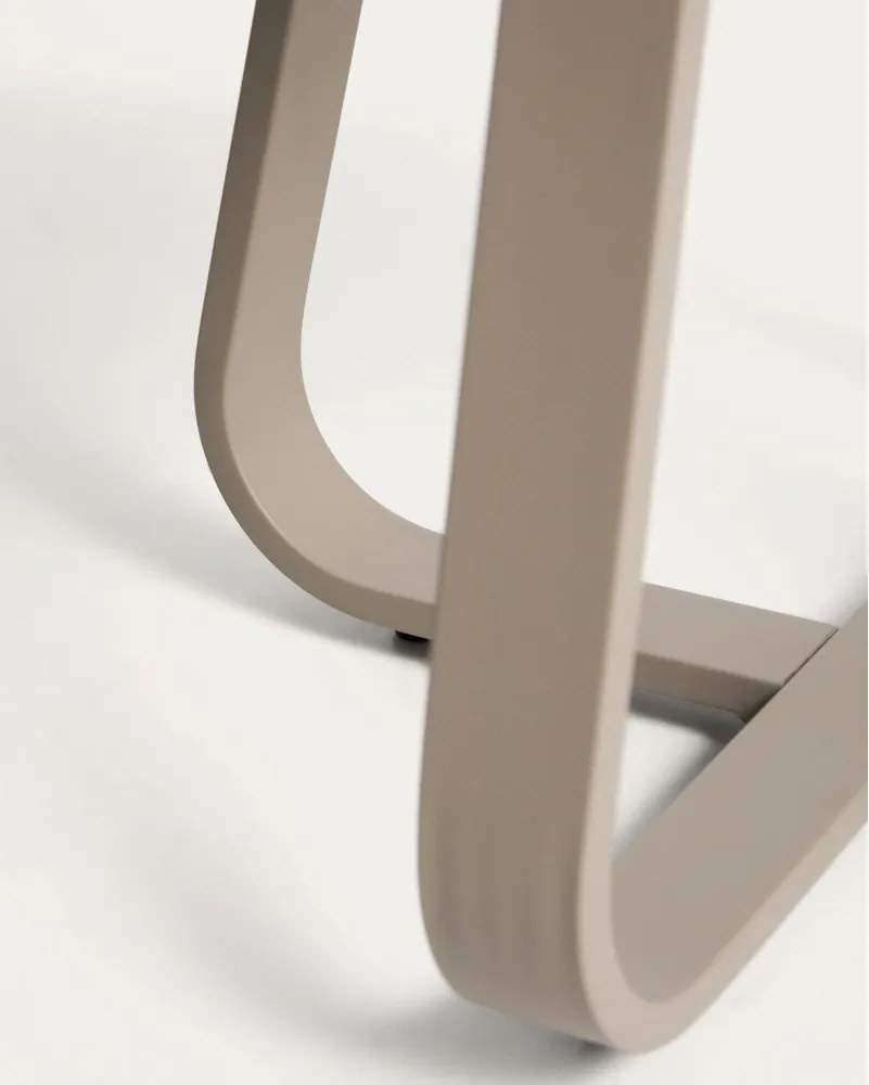 Kovový kulatý zahradní stolek ø 48 cm Tamaris – Kave Home