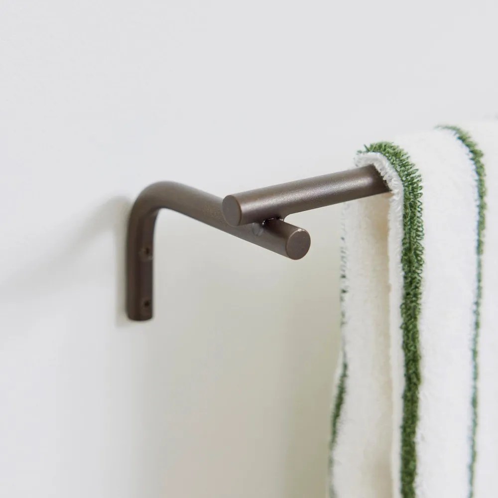Hnědý nástěnný držák na ručníky z nerezové oceli Pieni – OYOY Living Design