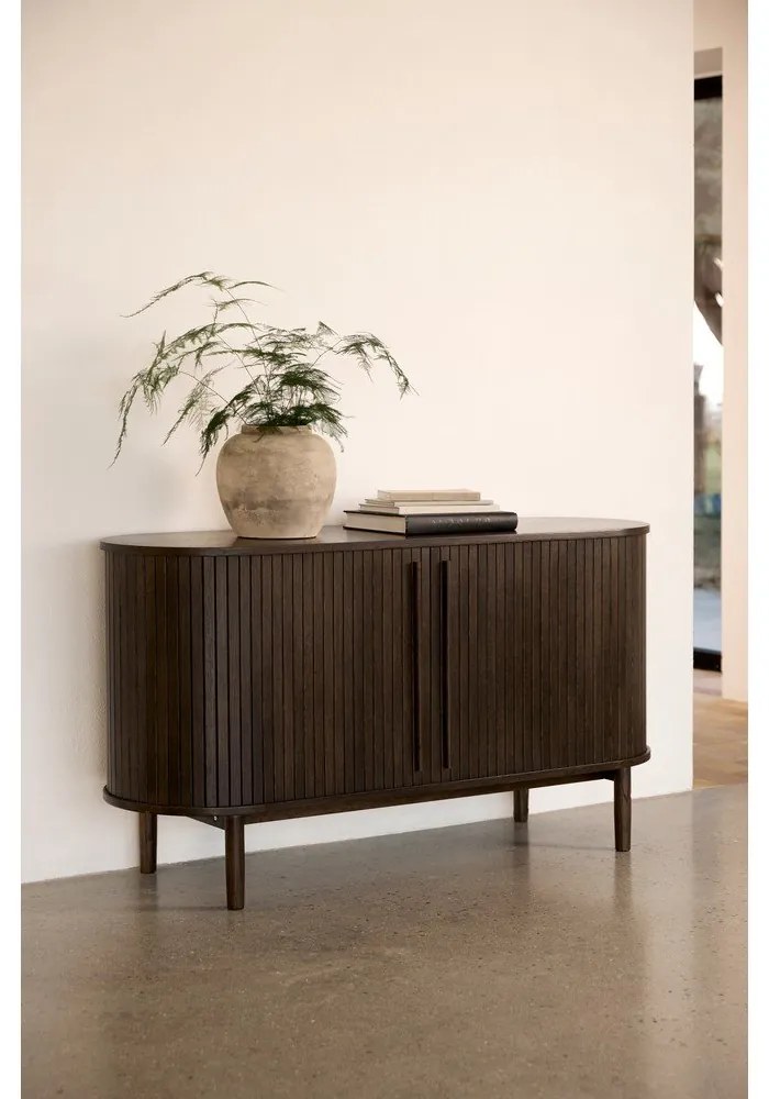 Hnědá komoda v dekoru dubu s posuvnými dveřmi 140x76x45 cm Meta – Unique Furniture