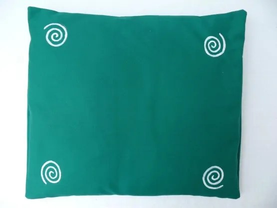 S radostí - vlastní výroba Pohankový polštář na spaní zelený se spirálama Velikost: 60 x 80 cm