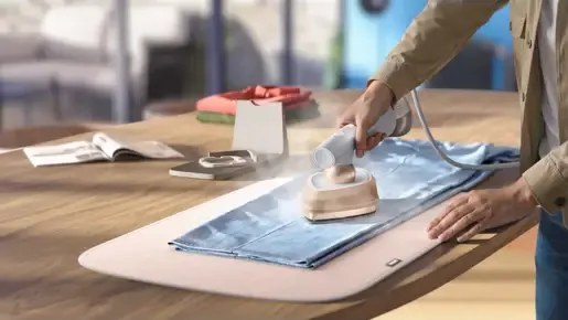Philips Hybridní žehlička a napařovač OneTurn GC213/10