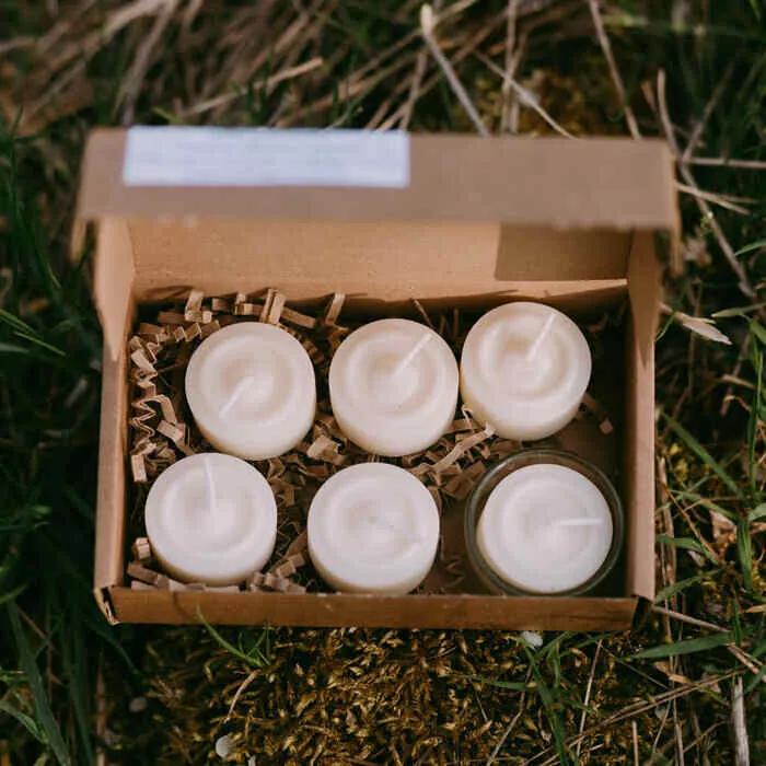 Sójová čajová svíčka bezobalová VONTREE CANLDE | 100% ekologická Varianta: Dárková krabička 6 ks svíček se svícnem