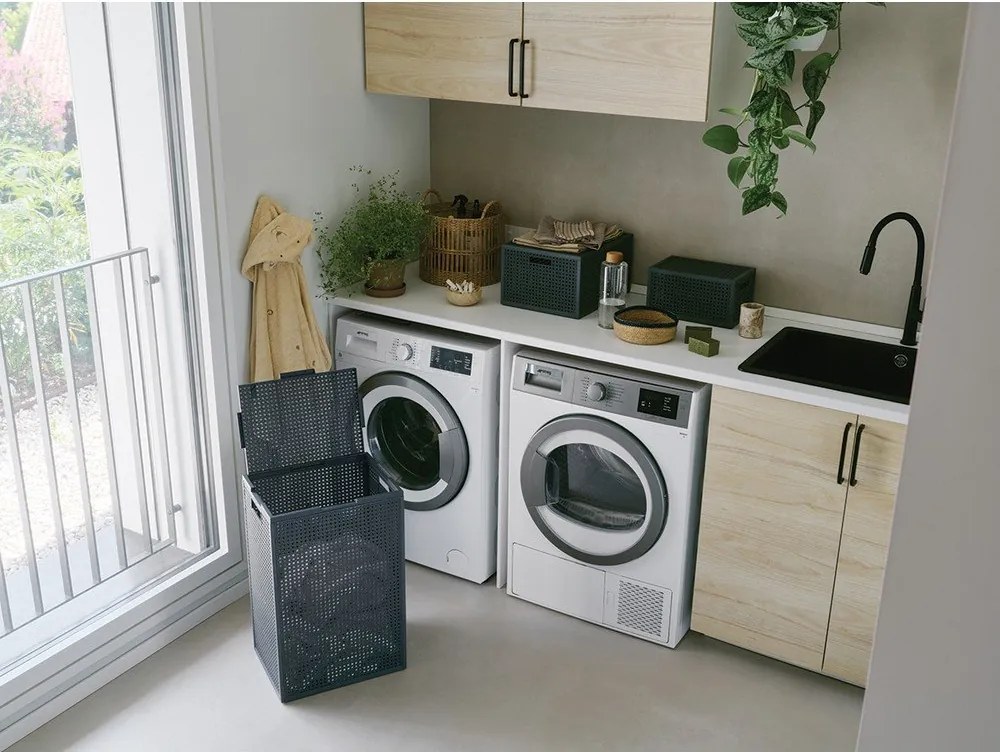 Tmavě šedý koš na prádlo z recyklovaného plastu 60 l Kaya – Curver