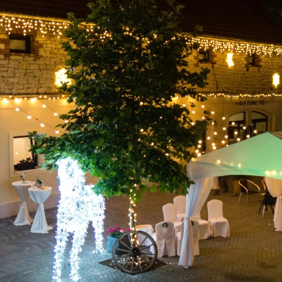 Easy Fix LED party osvětlení, 5 m, venkovní, 10 kouliček, 70 teple bílých diod, černý kabel, IP67, prodlužovací