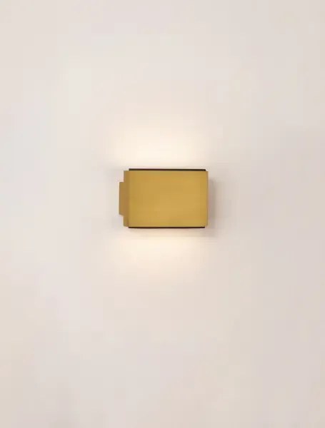 Minimalistické nastěnné svítidlo Oti Zlatá