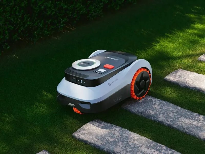 Robotická sekačka Segway Navimow i210E Lidar Pro AWD