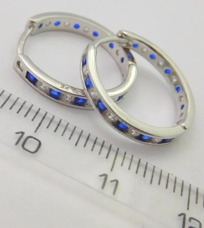 Velké stříbrné kruhy se zirkony a modrými safíry pr. 18mm 925/2,70gr 030784400002