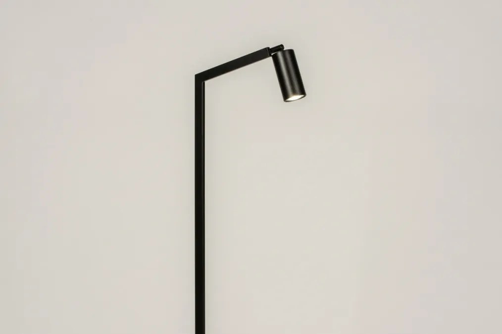 Stojací minimalistická lampa Benett Black