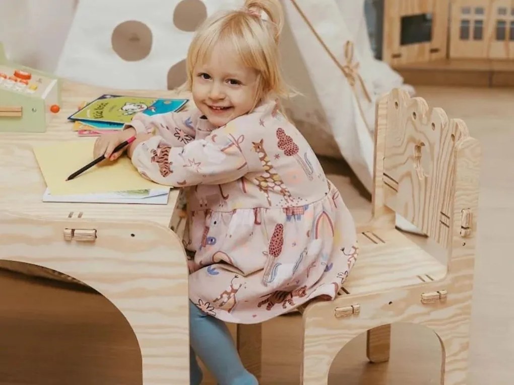 Myminihome Dětský stolek EMMA s pastelkovníky + židle Zvolte barvu: Růžová