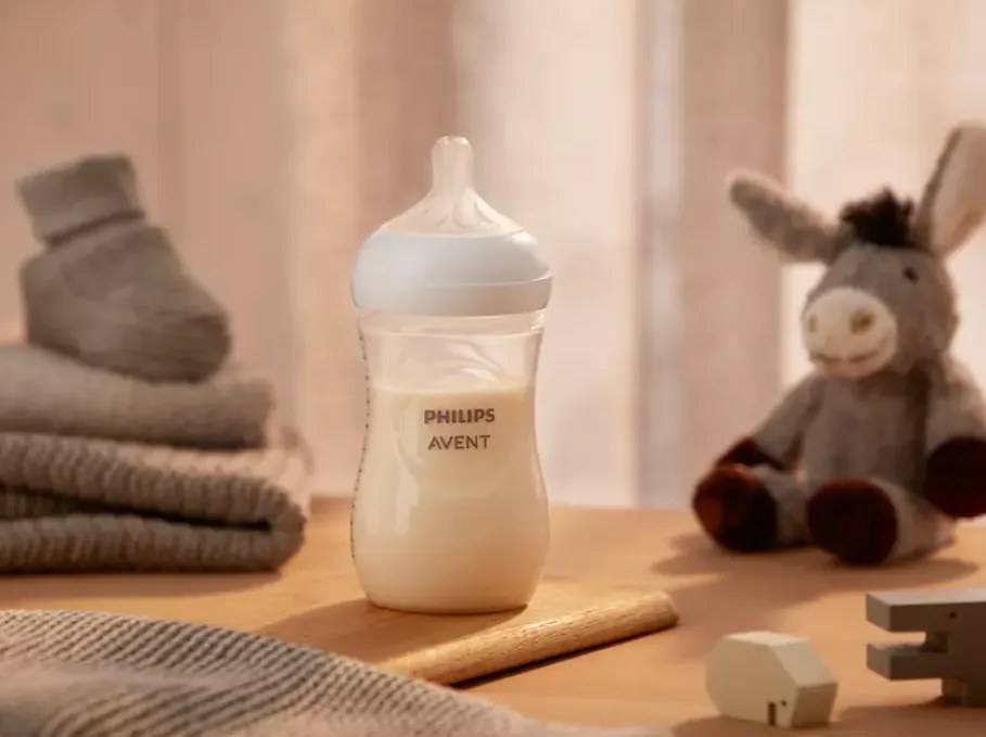 Philips Avent Dětská láhev Natural Response 260 ml, 1m+, 3 ks