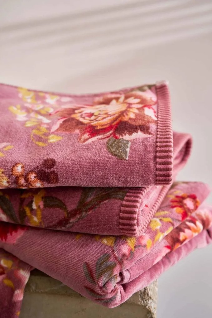 Pip Studio ručníky z bavlněného froté Secret Garden, mauve (Luxusní ručníky z bavlněného froté v designu Secret Garden v barvě mauve)