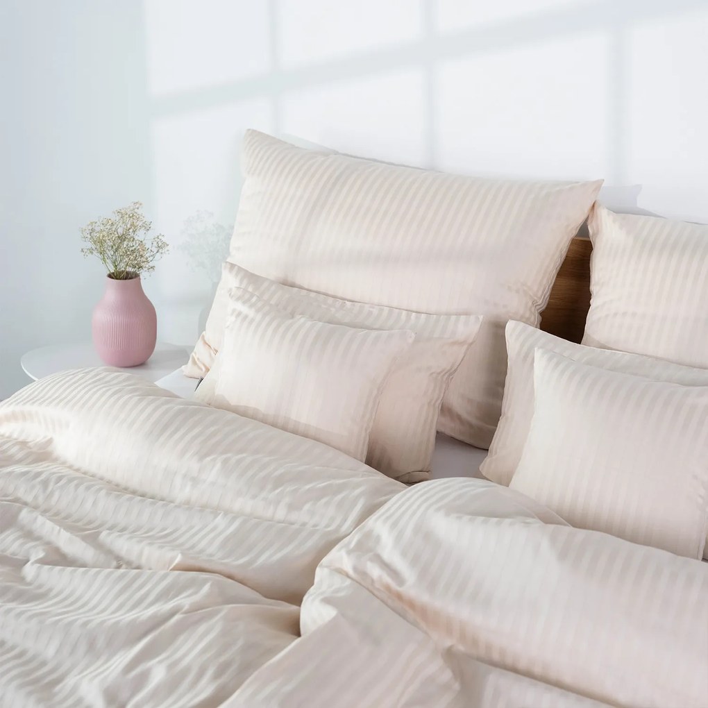 Damaškové saténové prodloužené povlečení Pruh 10 mm - Champagne Velikost: 140 x 220 + 70 x 90