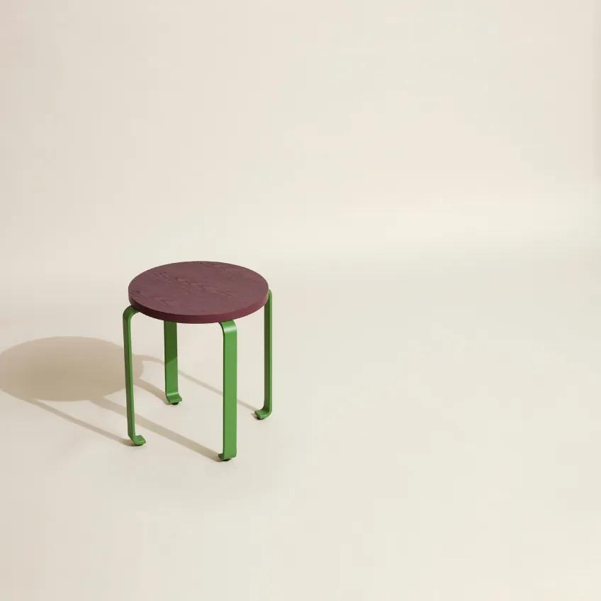 Vínově červená dřevěná stolička Hübsch Smile 46,5 cm