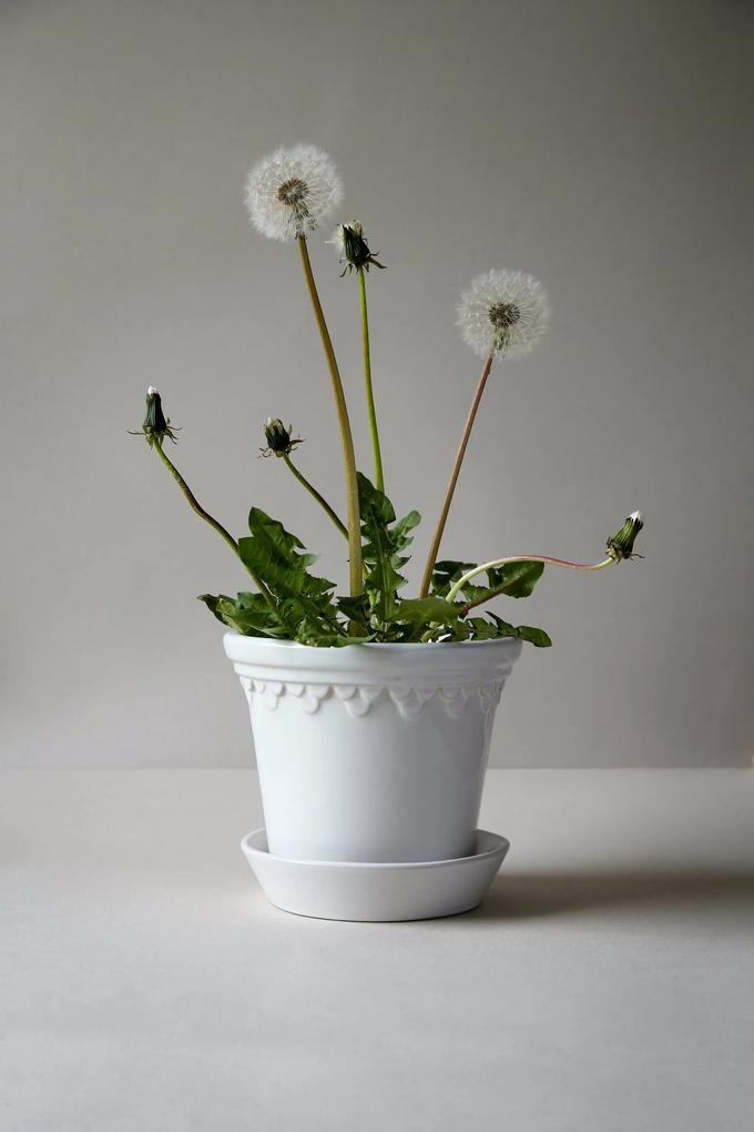 Malý květináč Københavner s podstavcem s glazurou 14 cm bílý
