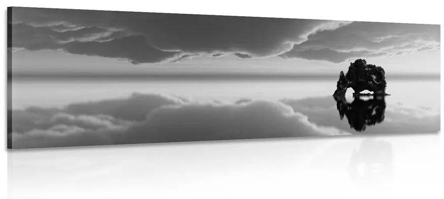Obraz skála pod oblakem v černobílém provedení Varianta: 120x40