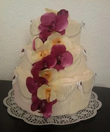 Ručníkový dort smetanový fialová orchidej - 288