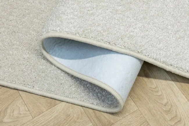 Metrážový koberec SUNDAE 10 světle béžový