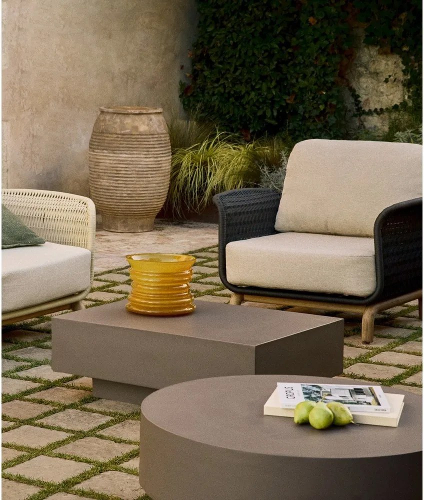 Betonový zahradní konferenční stolek 60x80 cm Rustella – Kave Home