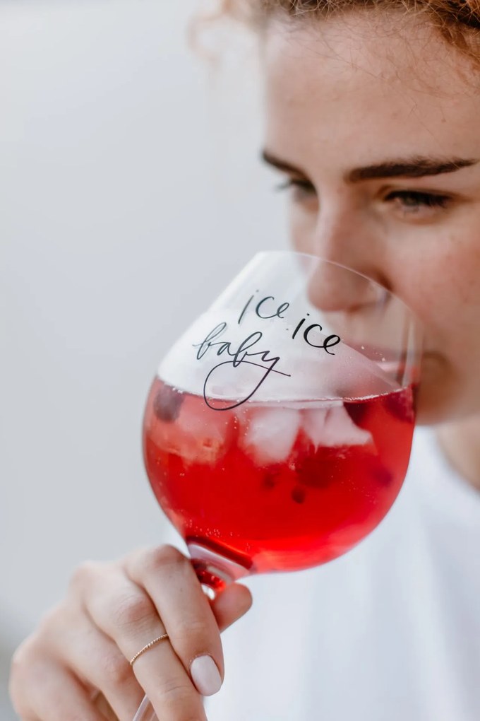 Bella Rose Sklenice na drink Ice Ice Baby, čirá barva, sklo, 610 ml