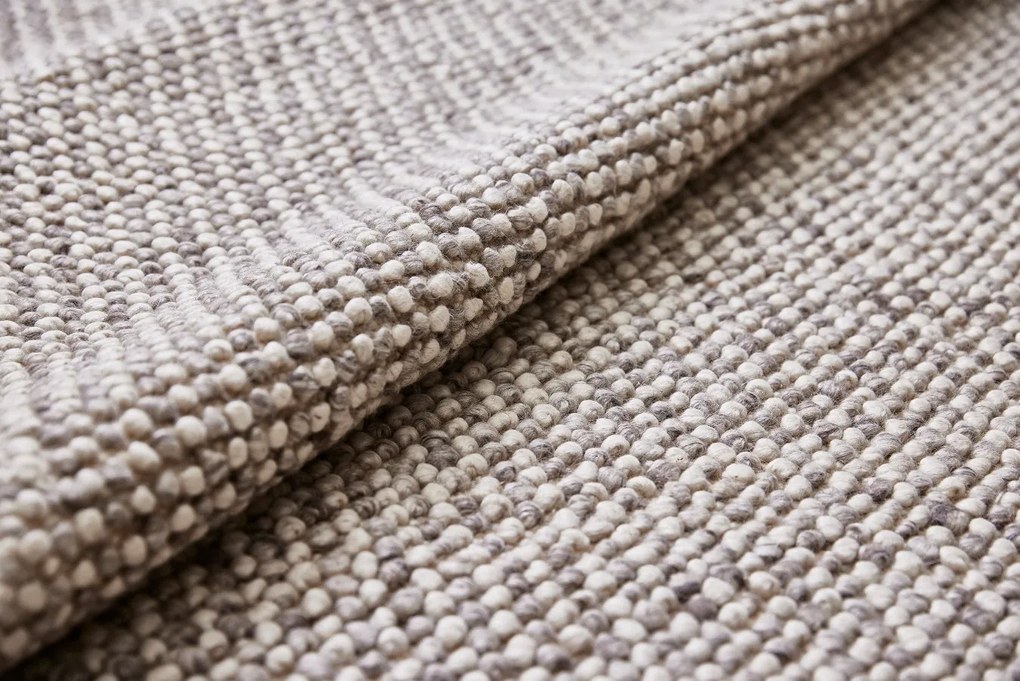 Diamond Carpets India, Ručně vázaný kusový koberec Maya DE 4981 White Mix, 140x200, béžová, ložnice