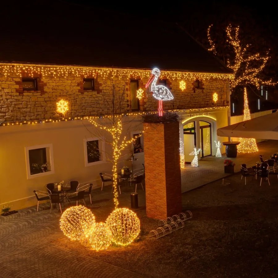 Easy Fix světelná LED hadice venkovní, 50 m, červená, 1500 diod, transparentní, IP44, cívka